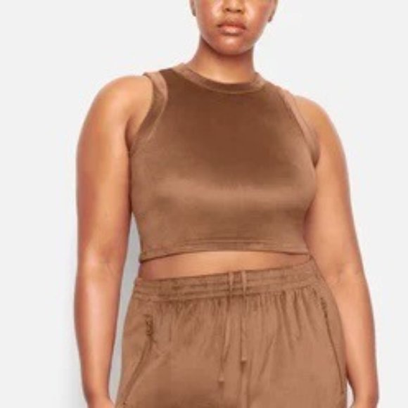 SKIMS | Pants & Jumpsuits | Skims Velour Crew Neck Tank Wide Leg Pant ...